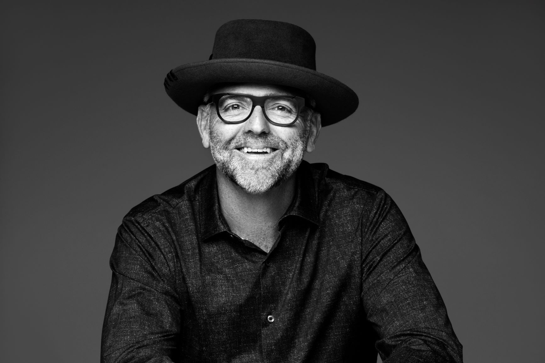 Ray MacDonald - Home